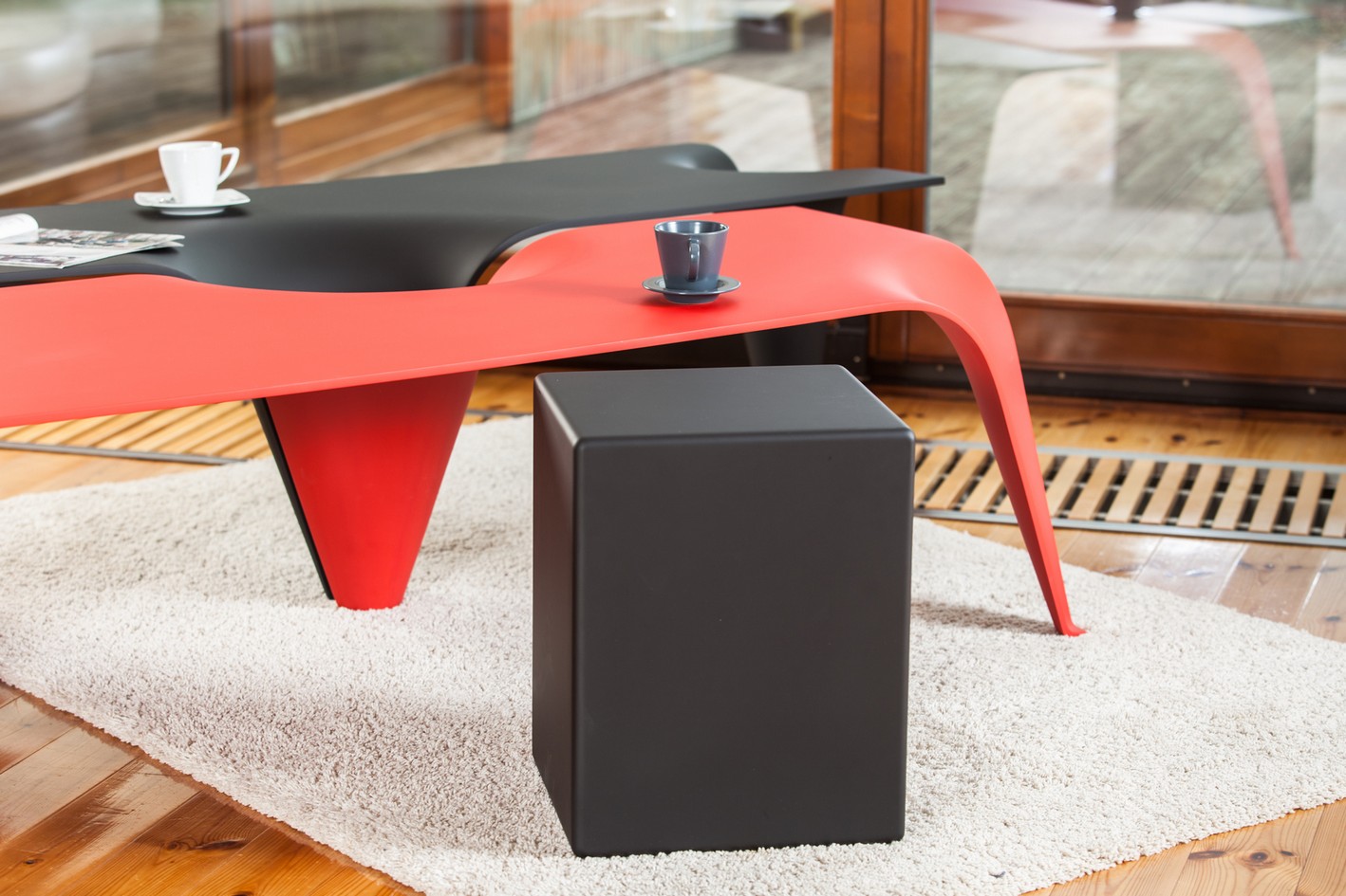 UFO Table – Fiber Composit